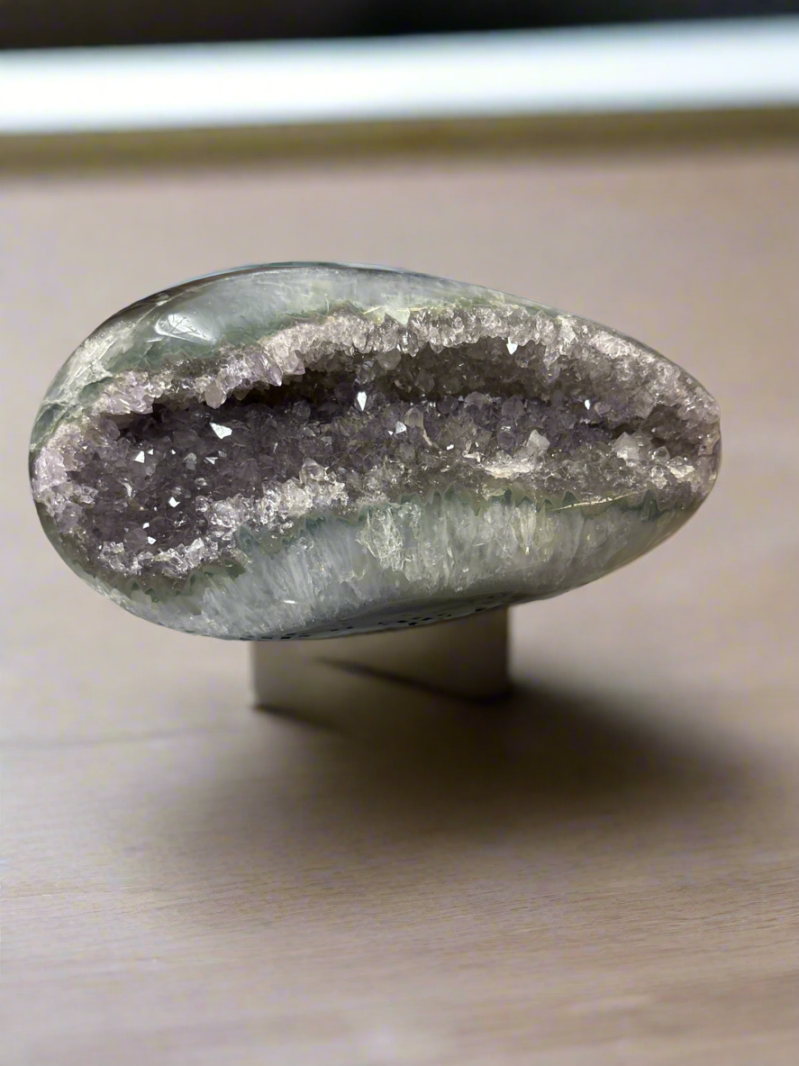 Agate geode egg – Diamond Willow Amethyst Mine